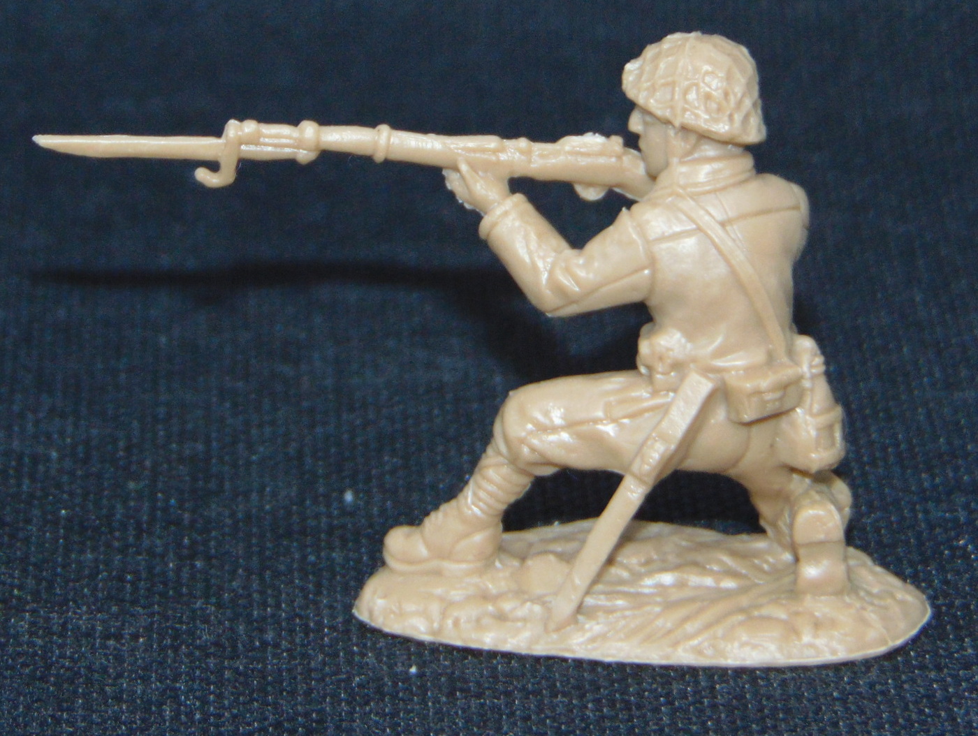 Banzai!!! World War II Japanese Plastic Toy Soldiers Project ...
